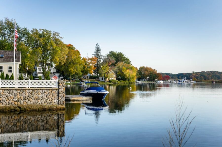 23 Best Small Towns in Connecticut (for a Weekend Getaway!)