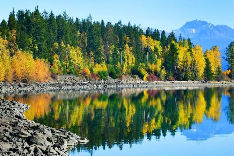 The Perfect 7 Day Canadian Rockies Itinerary (+ Useful Tips!)