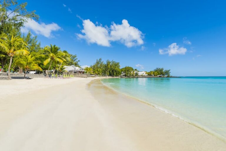 12 Best Beaches in Mauritius (+ Tips for Visiting Each!)