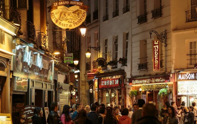 14 Exciting Things to Do in Paris at Night (in 2024!)