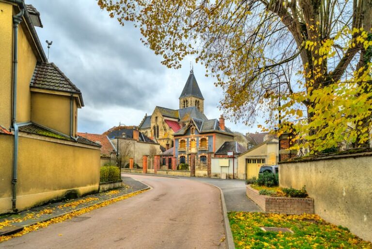 12 Best Towns in the Champagne Region (+ Charming Villages!)