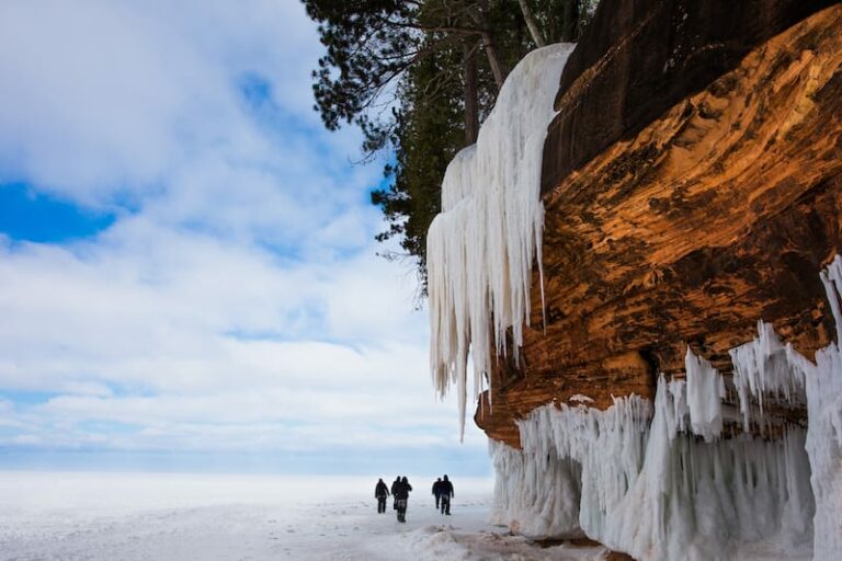 12 Best Weekend Getaways in Wisconsin (for a Relaxing Escape!)