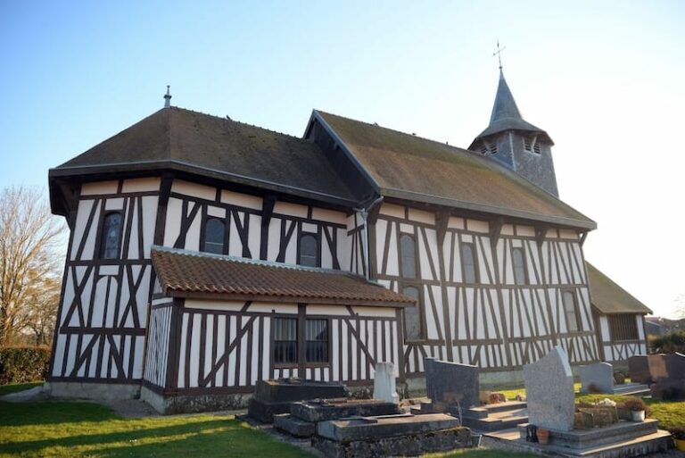 12 Best Towns in the Champagne Region (+ Charming Villages!)