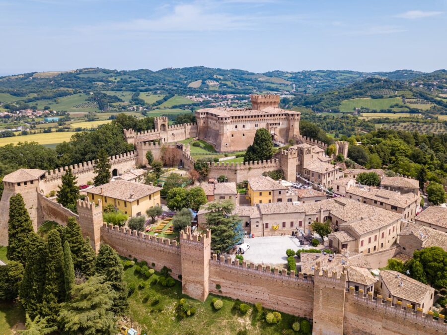 25 Jaw-Dropping Fortresses and Castles in Italy