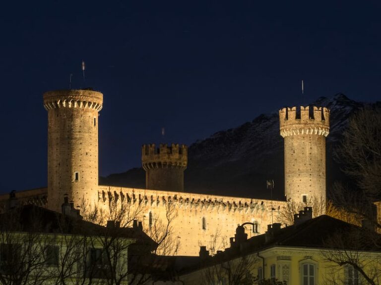 25 Jaw-Dropping Fortresses and Castles in Italy