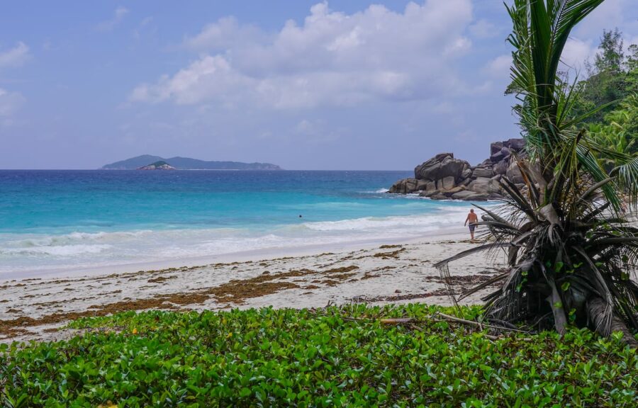 10 Breathtaking Beaches on Praslin, Seychelles (+ Map!)
