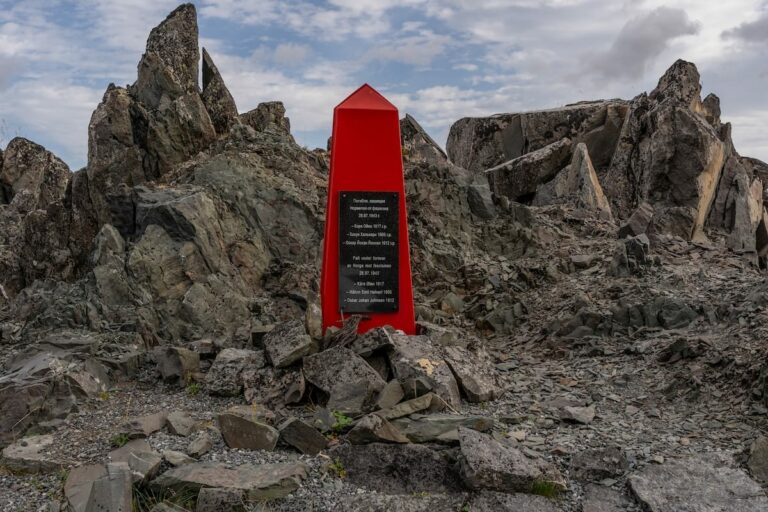 Hamningberg, Norway: How to Visit Finnmark's Lunar-Like Village