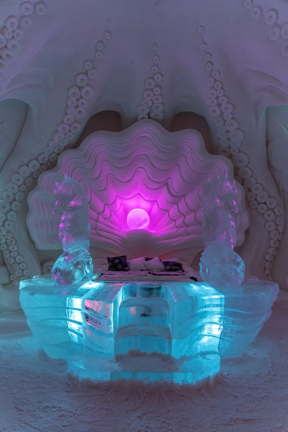 How to Visit Lapland Hotels SnowVillage from Levi (& Ylläs)