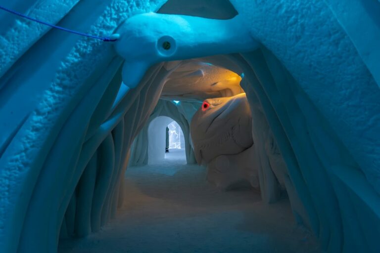 How to Visit Lapland Hotels SnowVillage from Levi (& Ylläs)